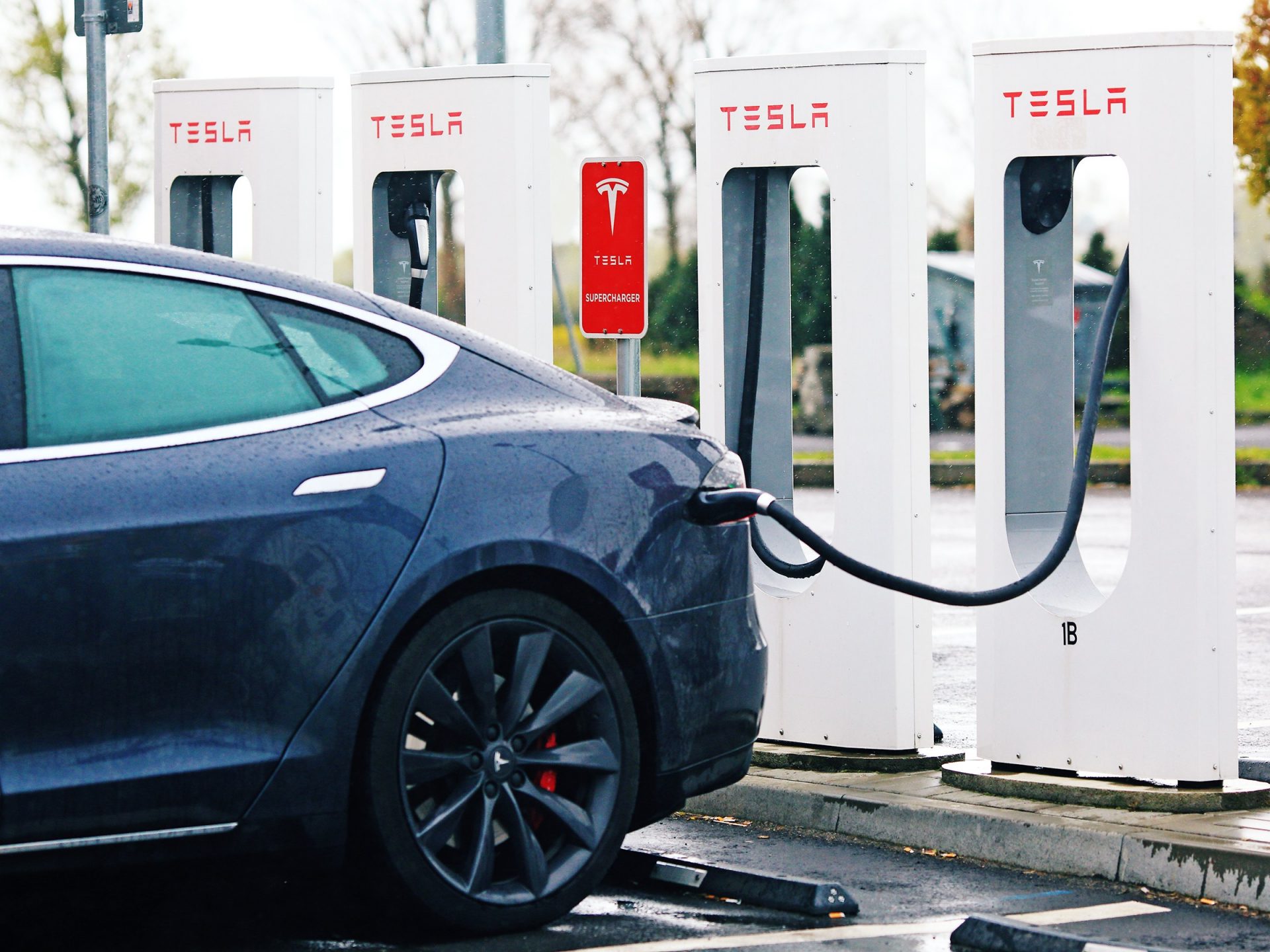 Do Teslas Have Gas Tanks | Unknown Facts You Must Know